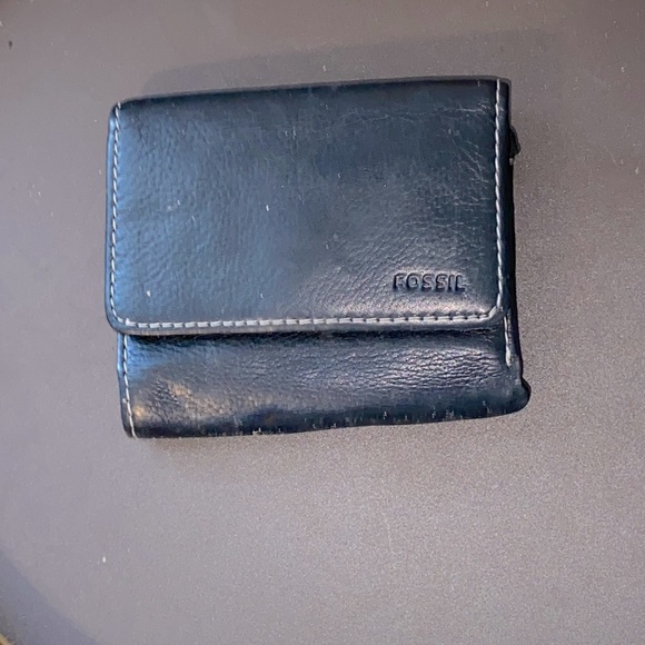 Fossil | Bags | Ladies Fossil Small Wallet In Black Leather In Guc ...